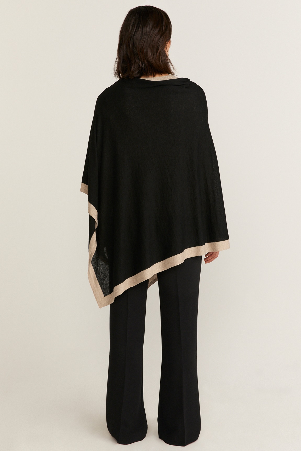 Stockh lm Janna Poncho Black | MQ Marqet