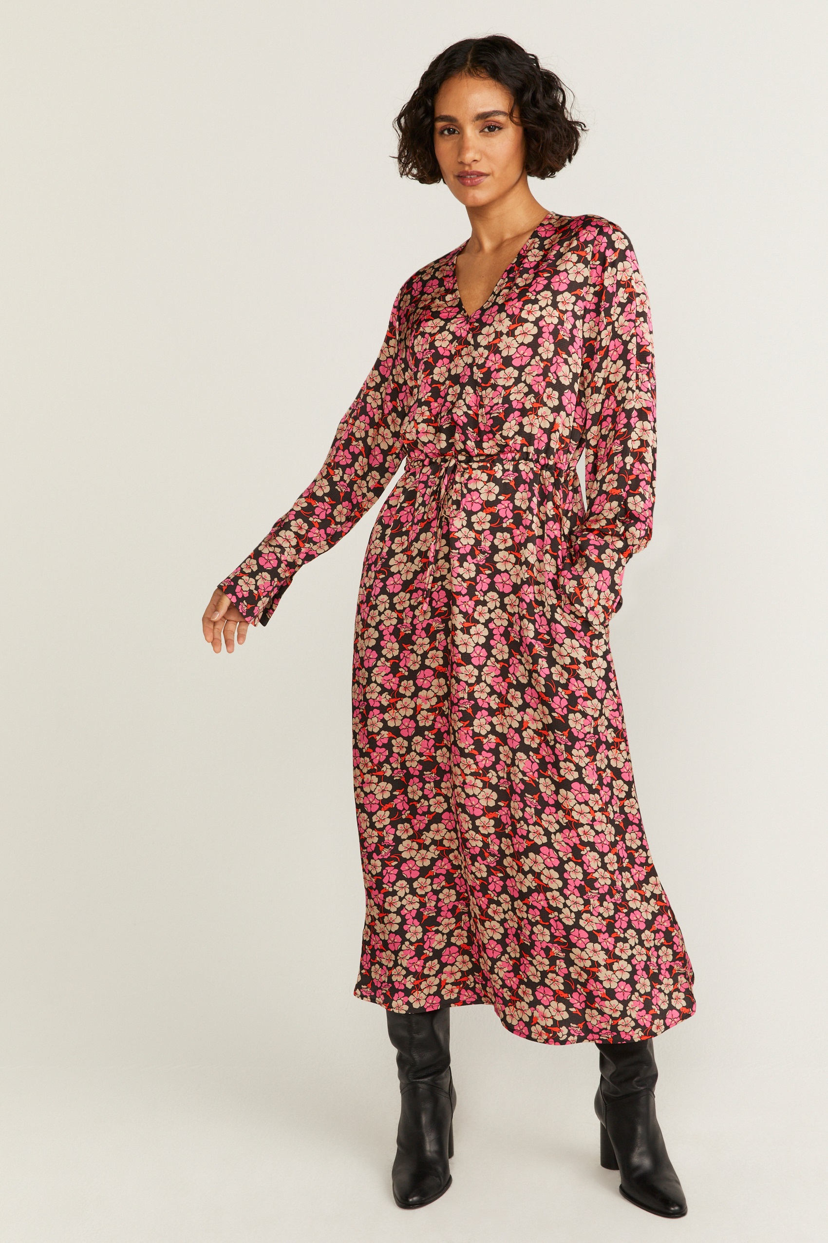 Second Female Victory V-neck Dress Camellia Rose | MQ Marqet