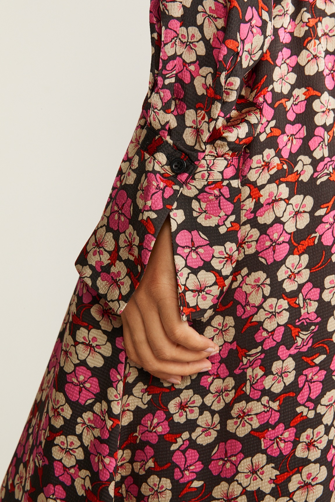 Second Female Victory V-neck Dress Camellia Rose | MQ Marqet