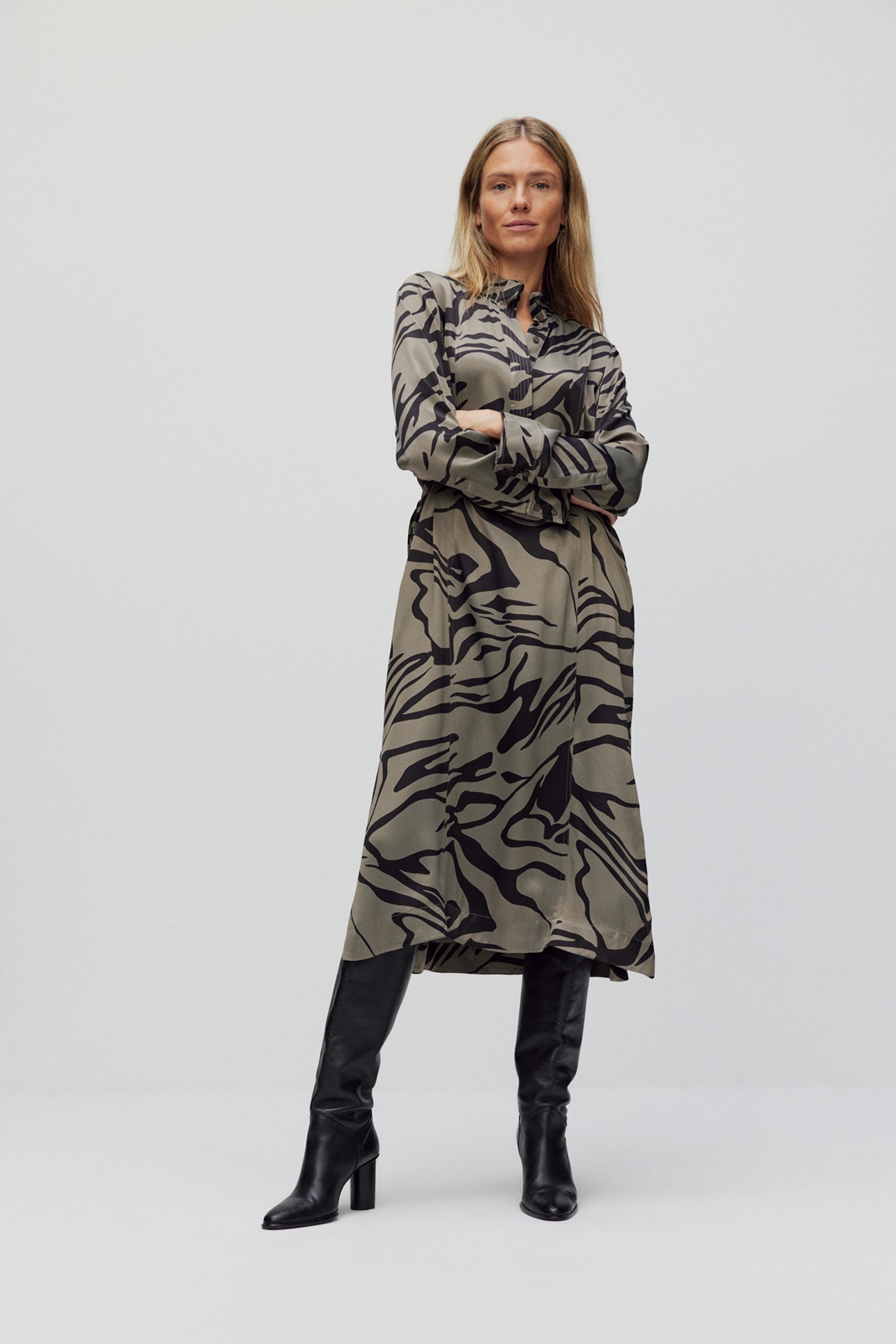 Second Female Zebra Dress Bungee Cord | MQ Marqet