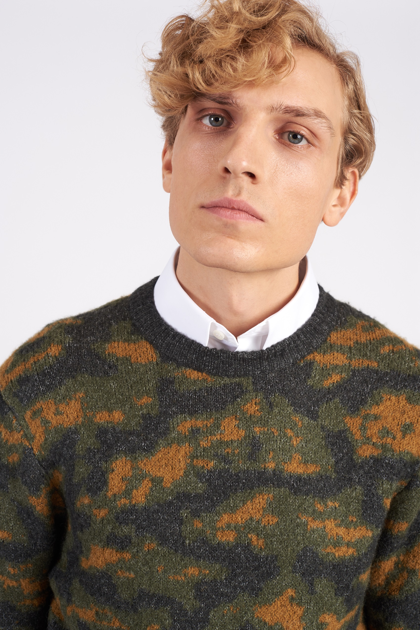 Bläck Bruce Pattern C-neck Antracite Mel | MQ Marqet